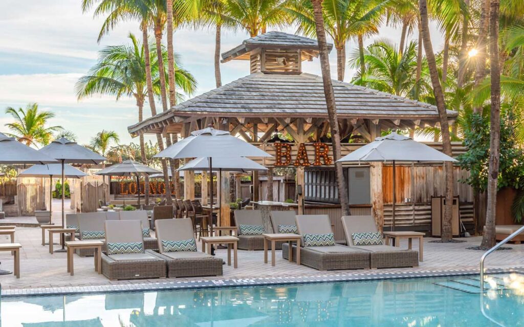 Aqua Grill and Bar | National Hotel Miami Beach | Poolside Dining ...